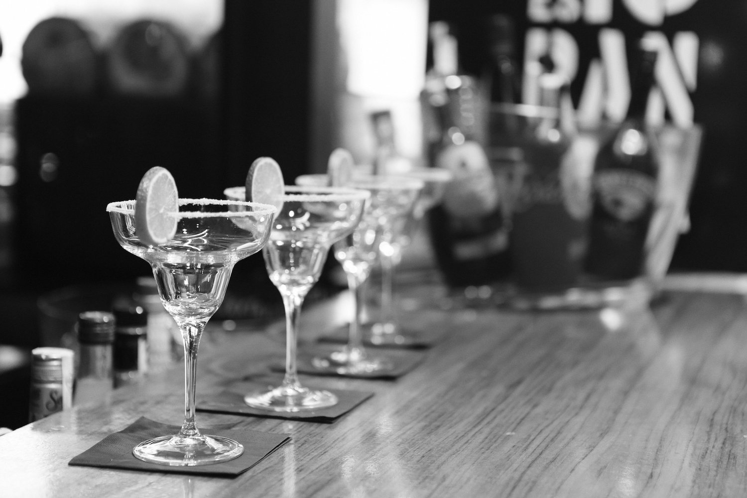 Cocktail Bar Hire | Mix and Twist